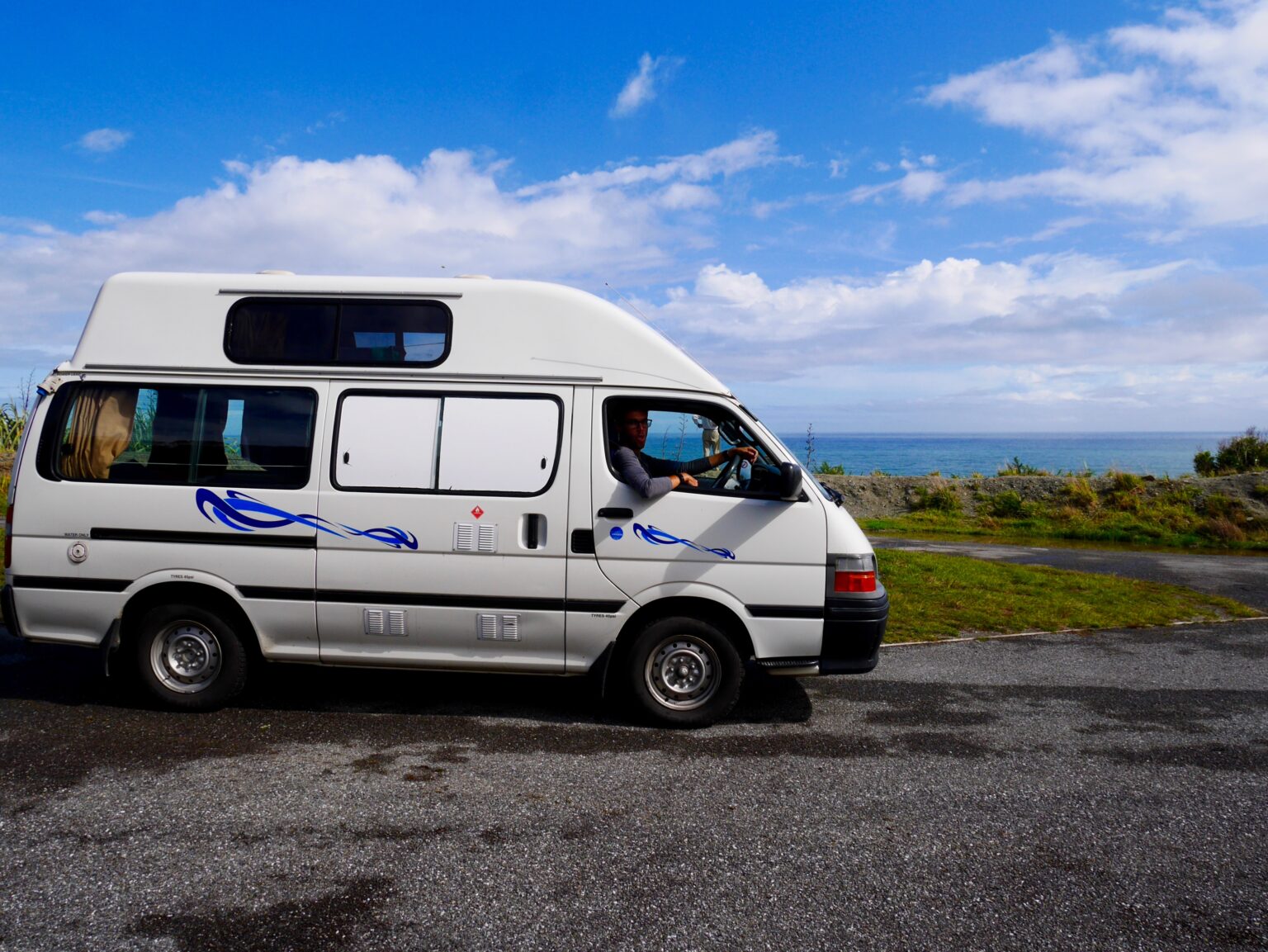 Comment recharger son ordinateur en van